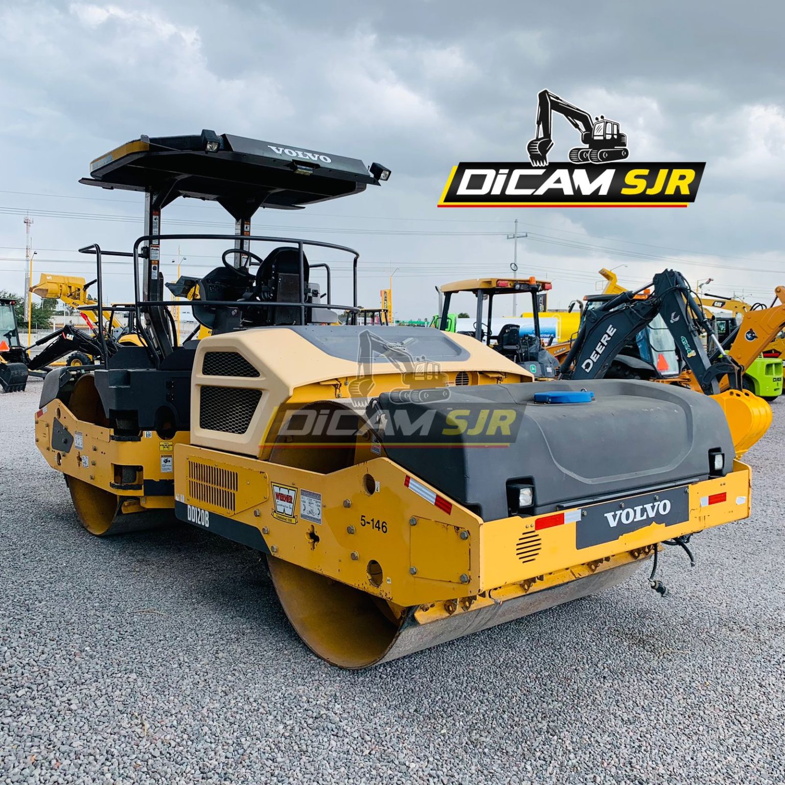 Rodillo Vibrocompactador Doble Volvo DD120B Año 2014 – 7032 - DICAM ...