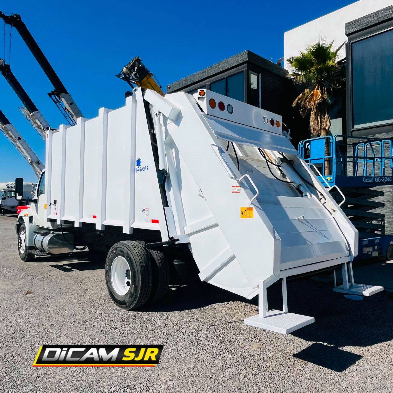 Camión Compactador de Basura 20 Yardas International MV Año 2020 - 1108 ...