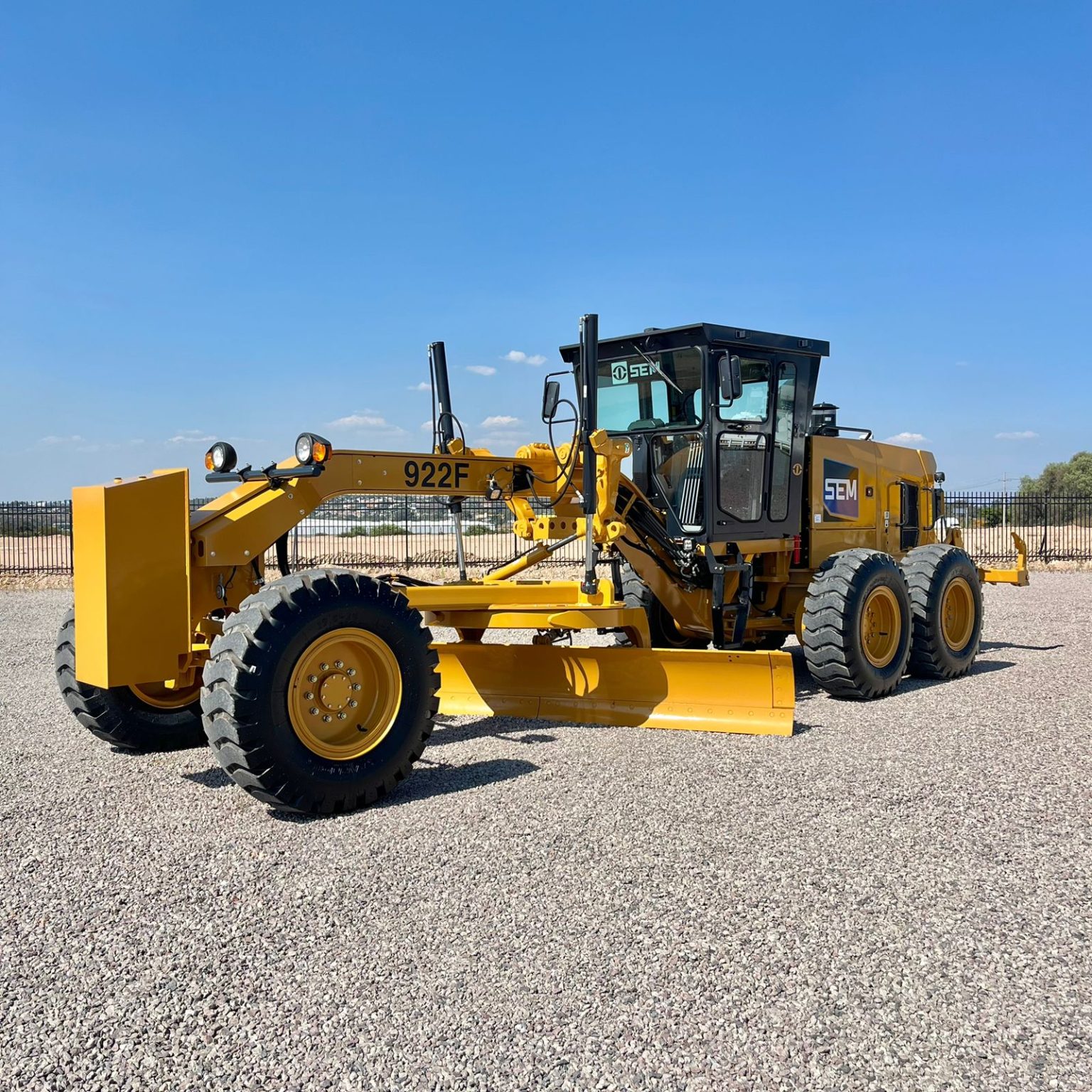 Motoniveladora Marca SEM 922F Año 2025 – 0434 F153 - DICAM SERVICES