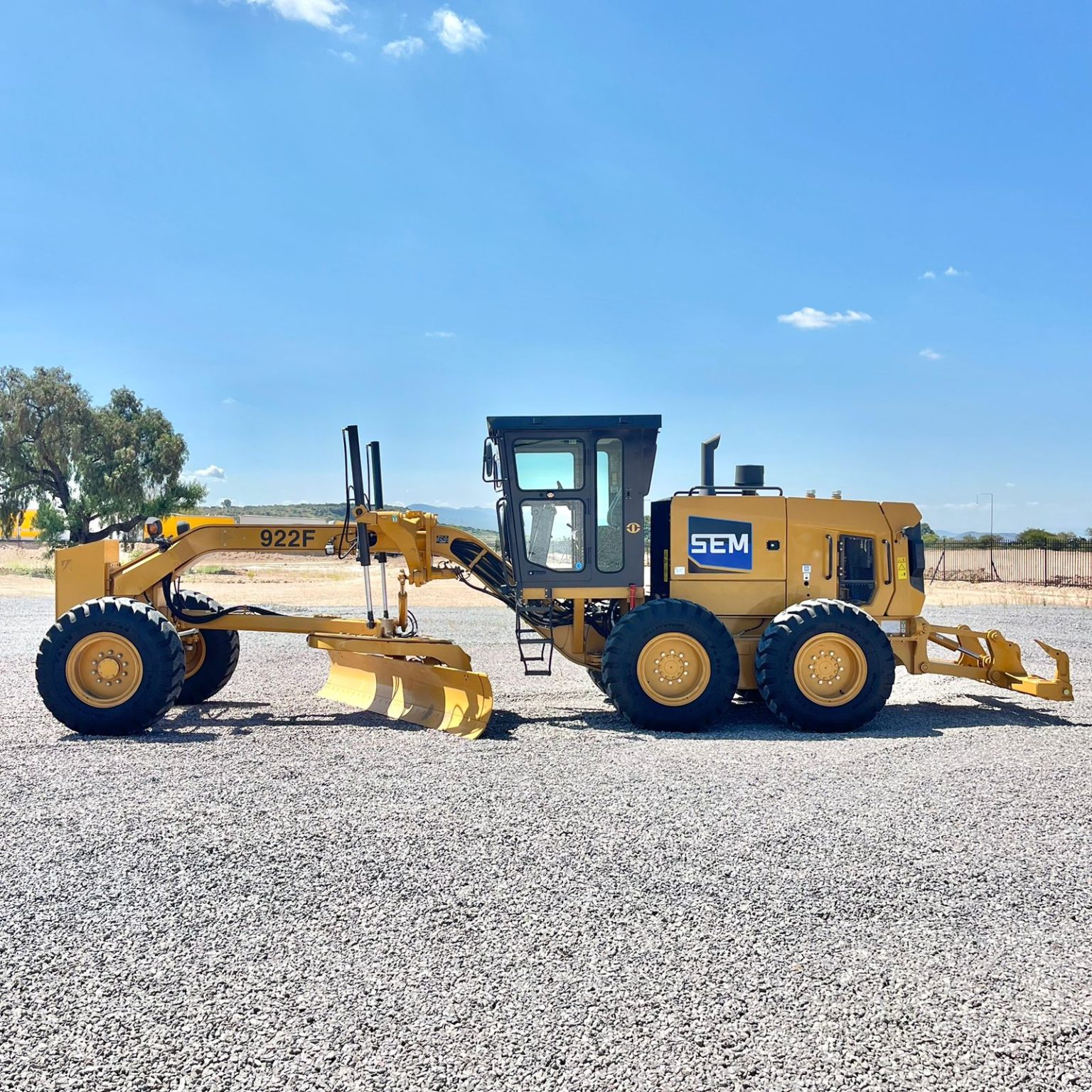 Motoniveladora Marca SEM 922F Año 2025 – 0434 F153 - DICAM SERVICES